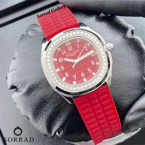 ساعت پتک فیلیپ زنانه ساده بند سیلیکونی رنگ قرمز صفحه دور نگین قرمز