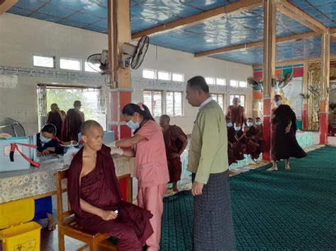 ဓနုကိုယ်ပိုင်အုပ်ချုပ်ခွင့်ရဒေသ၌ ရဟန်းသံဃာများအား ကိုဗစ် ၁၉ ရောဂါကာကွယ် ဆေးထိုးနှံပေး