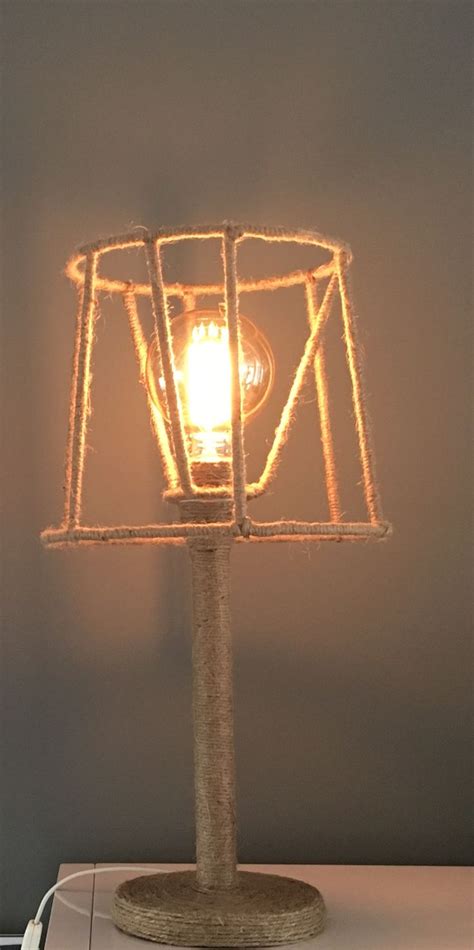 Minimalistische Lamp Van Jute € 45
