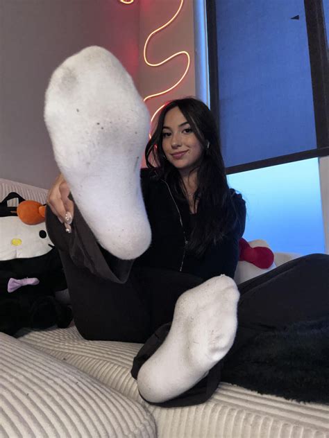 Stinky Girl Socks I Bet Youre Sniffing Your Screen Right Now Feetplaza