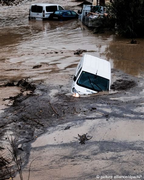 Dw Български Проливни дъждове наводниха регионите