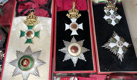 Изкупуваме царски предмети саби кортици мастилници фотографии АРТ ГАЛЕРИЯ и АНТИКВАРИАТ