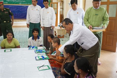 မွန်ပြည်နယ် ဝန်ကြီးချုပ် ဦးအောင်ကြည်သိန်း အခြေခံစာတတ်မြောက်ရေးလုပ်ငန်း