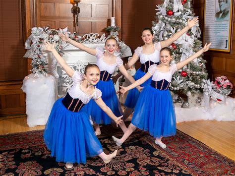 Nutcracker2022 047 Siblings Nesting Dolls Oglebay Institute