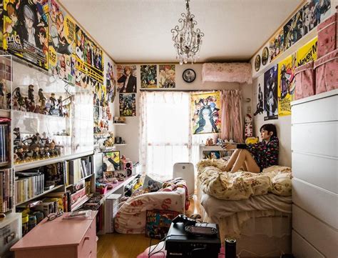 아키하바라 소녀들의 오타쿠 방 라이프스타일