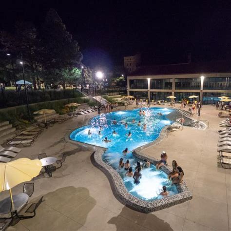 18 Things To Do Enjoy Bbq Watch A Movie At The Buff Pool More Cu