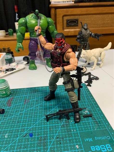 Rogue Kitbash R Marvellegends