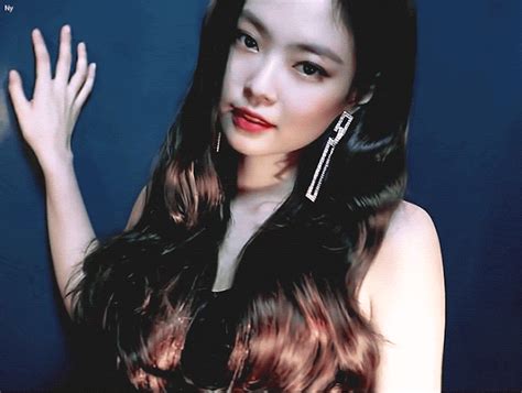 Jennie Is Seductive In These S Pinoykawayan Pinoy Trend Worldwide