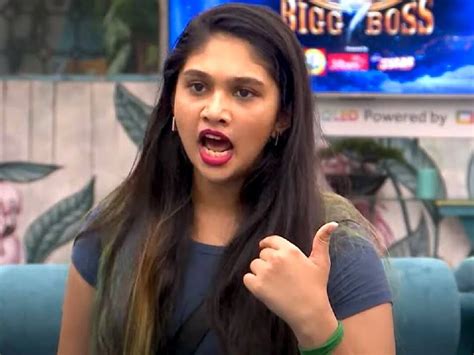 Bigg Boss Fame Jovika Vijayakumar Salary Informarion Goes On Viral Jovika Vijayakumar