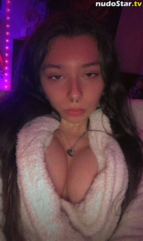 Exotic Veeee Iam Vee Nude OnlyFans Photo Nudostar TV