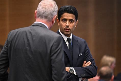 Cest Parce Quon Est Arabes Le Psg Tacle La Mairie De Paris Sur