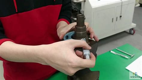 크랭크축 메인저널 오일간극 측정 Youtube