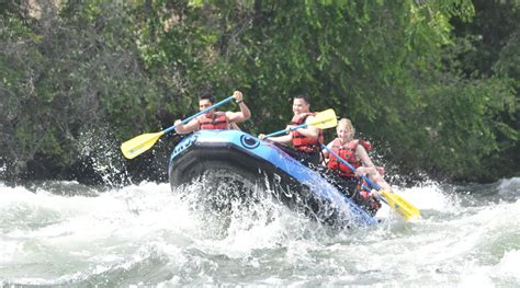 Must Know Whitewater Rafting Tips For Beginners