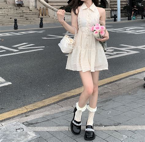 레헤베디테 핫한여름신상 로시 홀터넥 백오픈 리본 미니 원피스