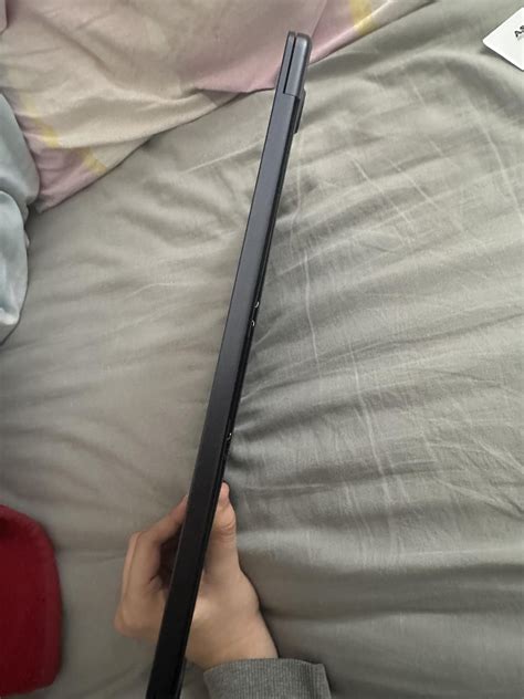 Got My Macbook From Apple Service They Didnt Properly Screw It R Mac