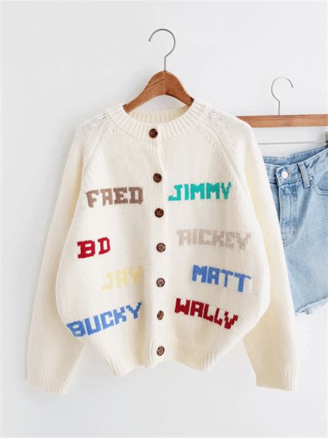 리케마켓 유니크가디건 ️ 레터링 포인트 꾸안꾸 니트가디건 봄 신상 간절기 아우터가디건 귀여운 니트카디건