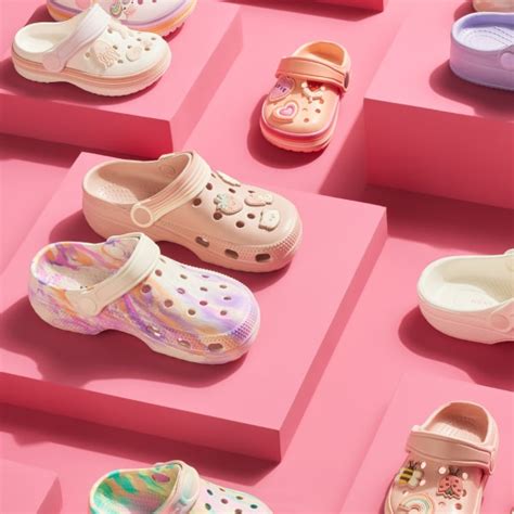 נעליים לבנות