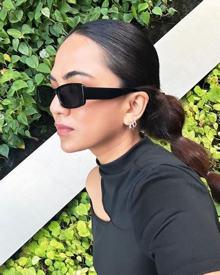 Catherine Robert Ex Mari