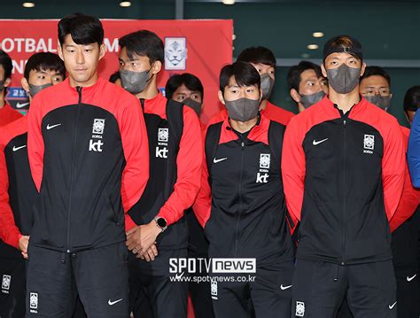 포토s 손흥민 이강인 황희찬 16강 역사 쓰고 돌아왔어요 네이트 스포츠