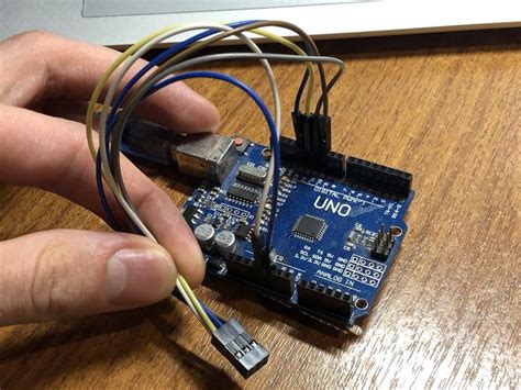 Как записать скетч в Arduino Uno