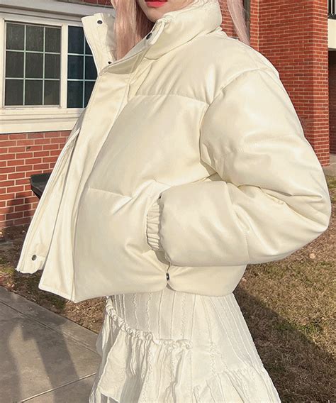 당일출고고퀄리티 하이넥 숏 레더 글로시 크롭패딩 4color 겨울 고퀄리티 크롭레더 패딩 점퍼 겨울패딩 교복패딩 베이직