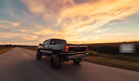 10 Crucial Factors Affecting Car Braking Distance Caryanga