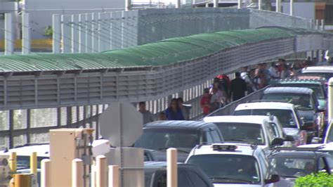 Border Crossing For Pedestrians Videos And Hd Footage Getty Images