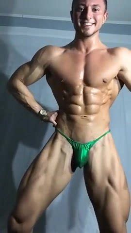 Amazing Poser ThisVid Com