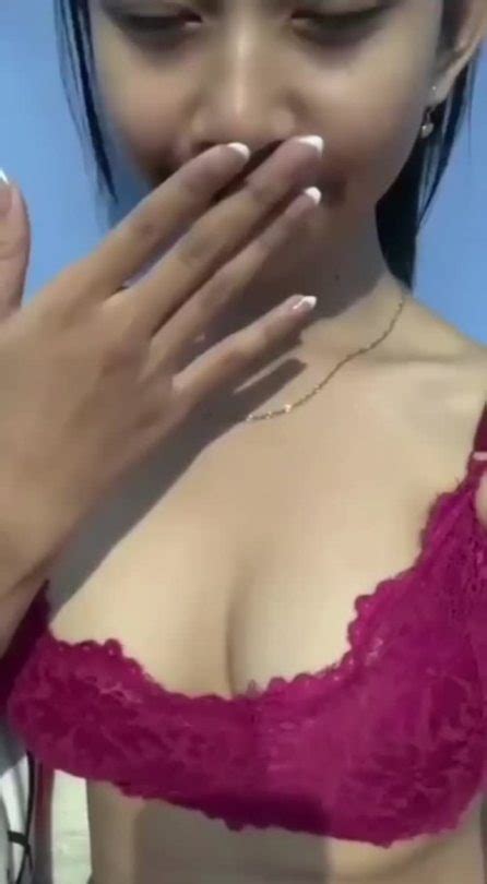 Live Show Awek Sangap Dalam Bilik Sᴇɴᴛɪᴀsᴀ ᴜᴘᴅᴀᴛᴇ⏱ Tumbex