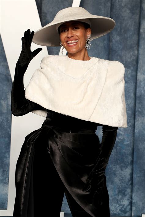 Watch Tracee Ellis Ross Aggressively Use 3 Beauty Tools At Once