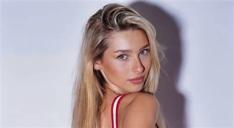 Instagram Model Ella Netzer Had Fans Going Wild Over Her Spicy Kansas City Chiefs Themed Bikini