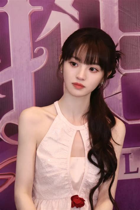 [잡담] 아니 중국 쪽에 예쁜 여자들 왤케 많은 인스티즈 Instiz 드영배 카테고리