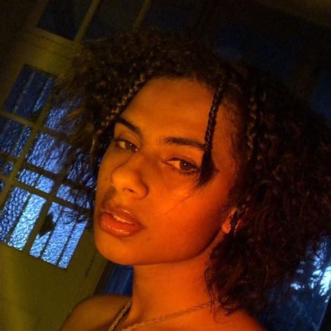 Am I Your Type Scrolller