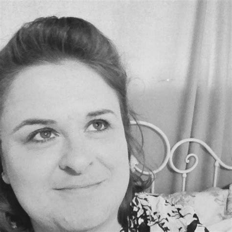 Domineque Bisschoff Youtube