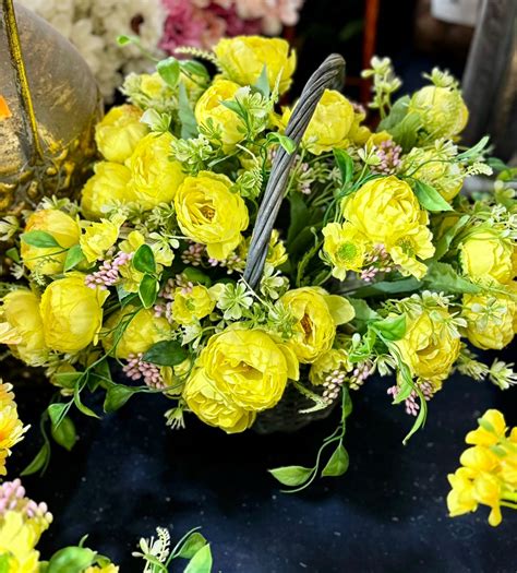 საწყობი ბიბი 🌸ხელოვნური ყვავილი 🌸1 ტოტის ფასი 5 80₾ Facebook