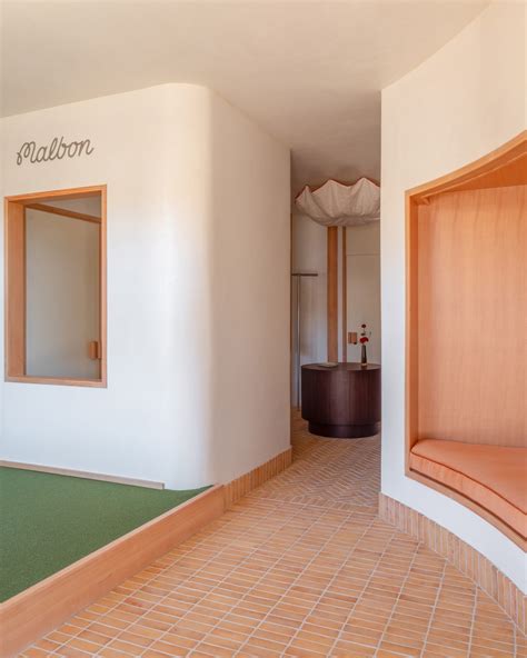 22re Outfits Carmel Golf Store With Scalloped Walls And Tiled Floors