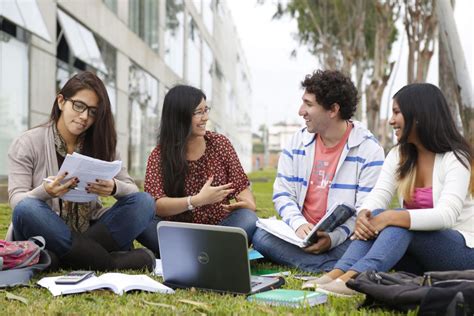 Estudiante Facultad De Gestión Y Alta Dirección Pucp