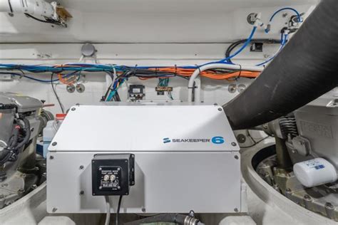 SEX SEA BEACH Royal Yacht International