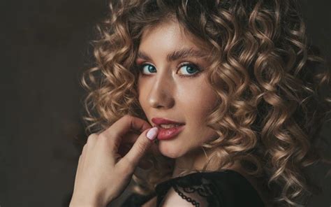 The Empowerment Of Yaky Candy Curl 14 Extension