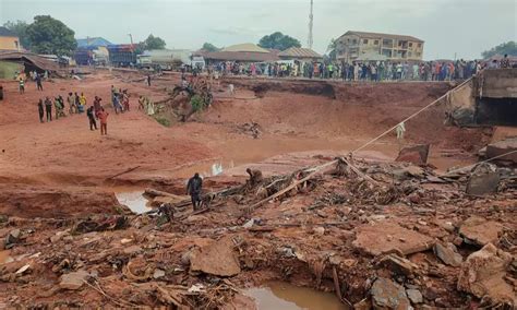 ទឹក ជំនន់ នៅ នីហ្សេរីយ៉ា សម្លាប់ មនុស្ស ជាង ២០០ នាក់ និង រាប់ រយ នាក់