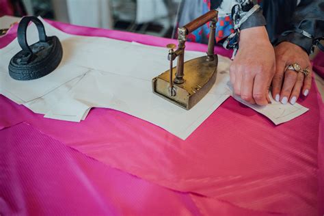 Hndwrk Mit 🖤 Aisha Maria Bleuel Mode Nach Maß Mit Ganz Viel Liebe Geheimtipp München