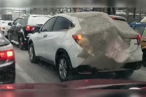 默默的问一句，这样能正常行驶吗，这种算违章嘛？