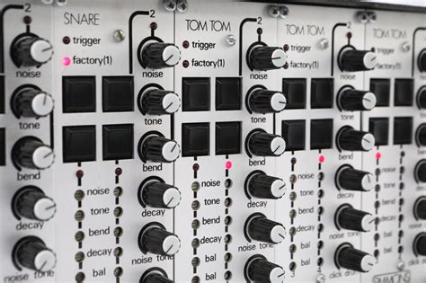 Matrixsynth Simmons Sdsv Electronic Analog Modular Drum Synthesizer W Xlr Cables Sn 000537