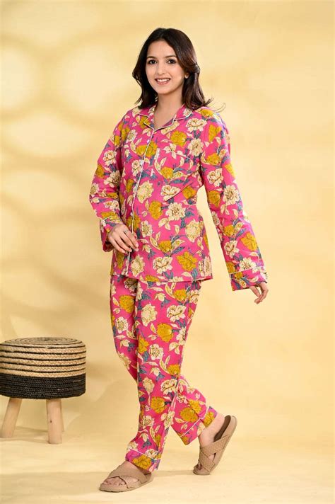 Womens Night Suit Jaipuri Stitch