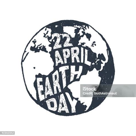 손으로 그려 질감된 벡터 일러스트 레이 션과 질감된 항해 복고풍 배지 행성 지구에 대한 스톡 벡터 아트 및 기타 이미지 행성 지구 지구본 그런지 이미지 기법 Istock