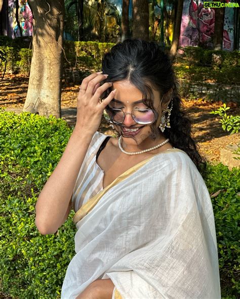 Anushka Singh Wiki Biography Age Gallery Spouse And More