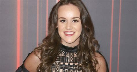 Corrie S Ellie Leach Hugs Boyfriend In Sweet Pic Entertainment Daily