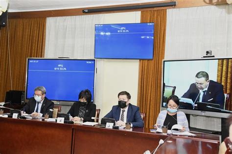 “Газрын тос боловсруулах үйлдвэрийг дэмжих тухай хуулийн төсөл” ийг эцсийн хэлэлцүүлэгт