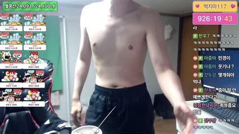 캐치 4시간째 못먹는중입니다 진짜 하 먹방 제육볶음 정식 물냉면 김치전 계란찜 서든 퍼플 이현용 랭크전