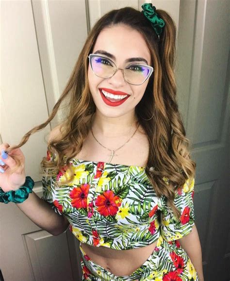 Celaines Asmr Love Her Flower Outfit 😣 Rasmrbellybuttons